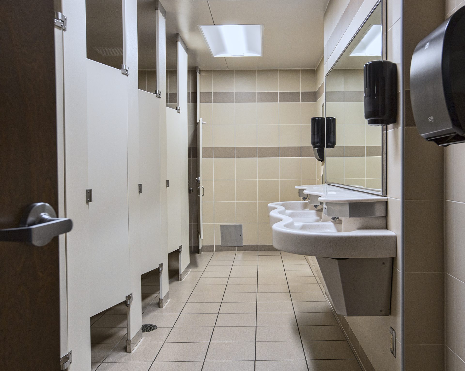 Shawnee High School Art Lab and Restroom Renovations – Baysinger ...